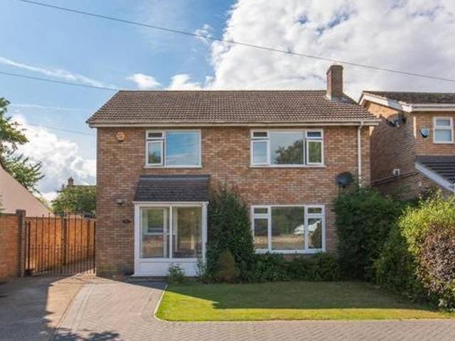 4 bedroom detached house for sale in High Street Henlow SG16 SG16