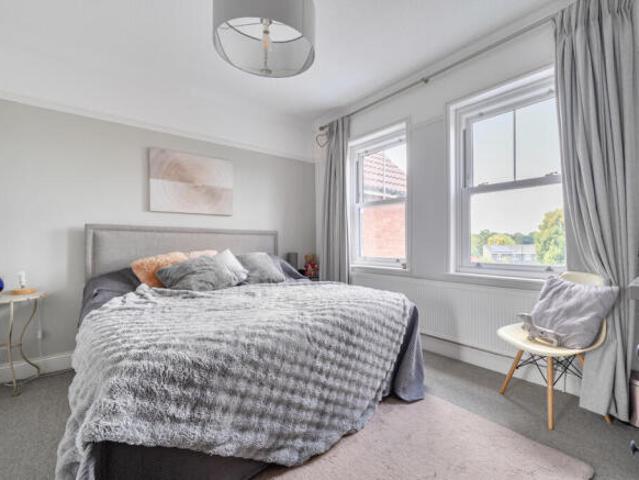 4 bedroom detached house for sale in Highclere Road, Southampton, SO16