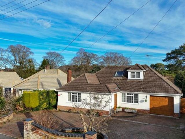 4 Bedroom Detached House For Sale In Highcliffe