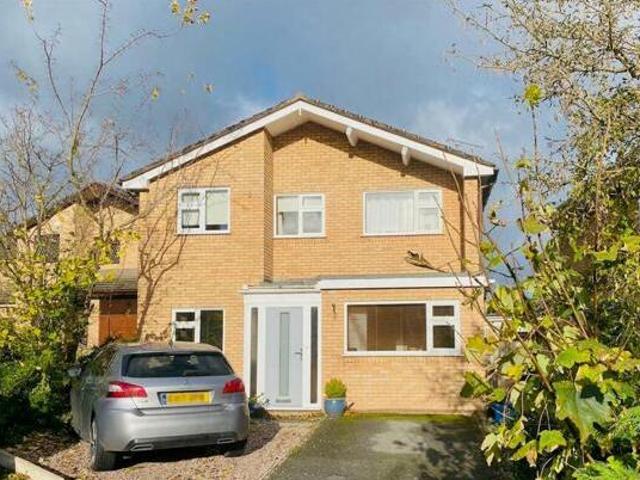 4 Bedroom Detached House For Sale In Higher Kinnerton