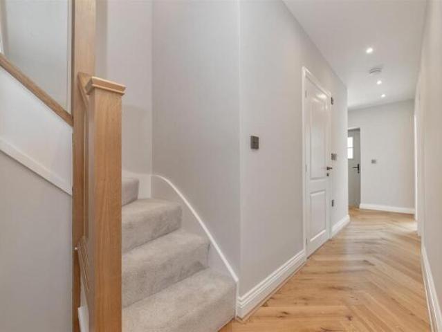 4 bedroom detached house for sale in Highfield Road, Sandridge, St. Albans, AL4