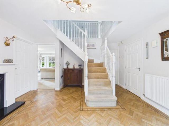 4 bedroom detached house for sale in Highfields Park Drive, Derby, DE22