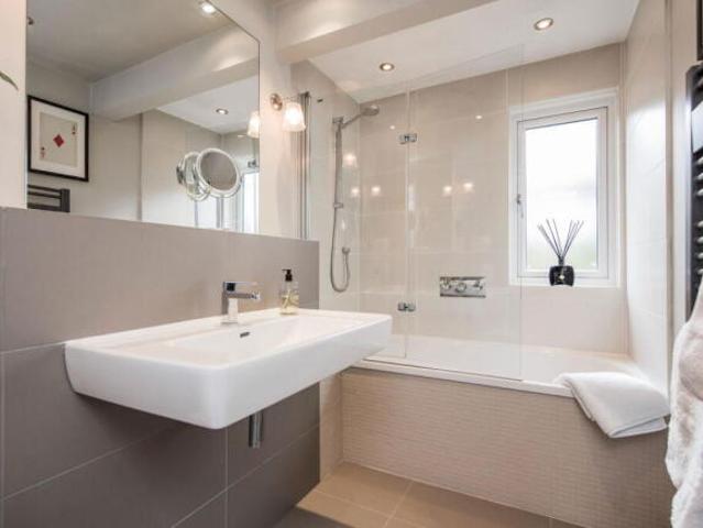 4 bedroom detached house for sale in Highgrove, Tunbridge Wells, TN2