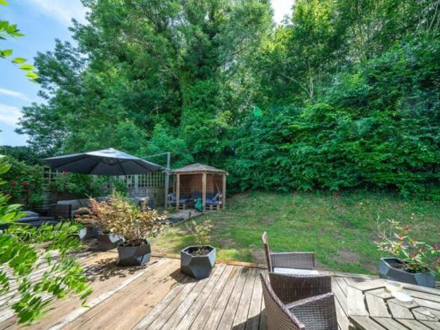 4 bedroom detached house for sale in Hill End Lane, St. Albans, AL4