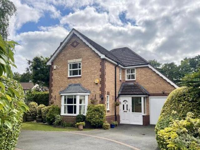 4 Bedroom Detached House For Sale In Hillfield