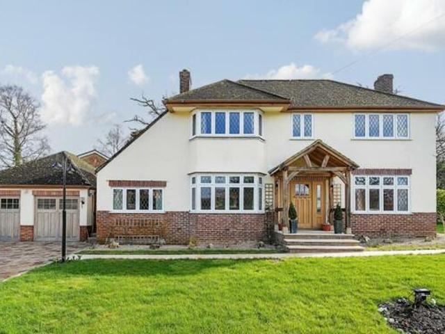 4 Bedroom Detached House For Sale In Hiltingbury