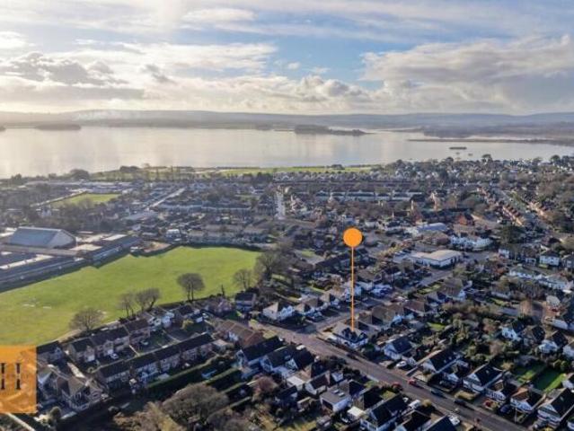 4 bedroom detached house for sale in Hinchliffe Road, Poole, BH15