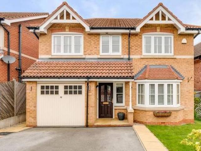 4 bedroom detached house for sale in Hutton Bank Bramley S66