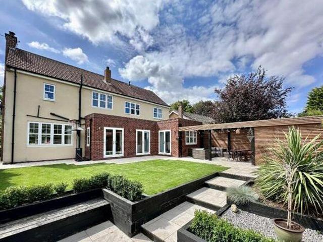 4 Bedroom Detached House For Sale In Hutton Rudby