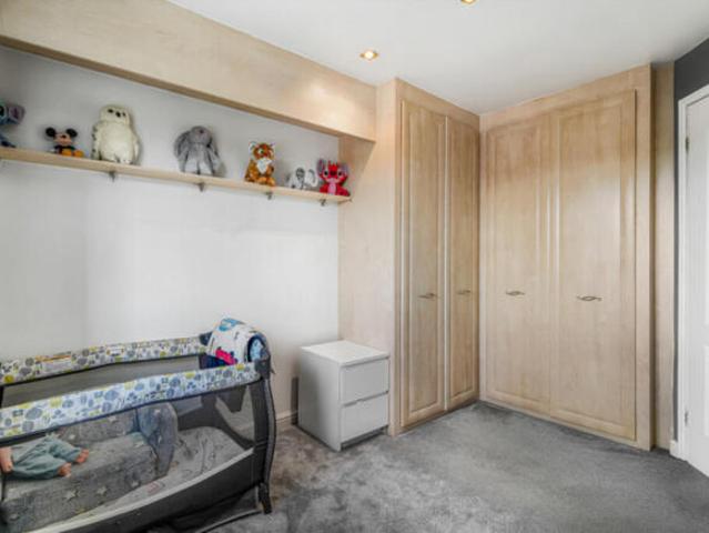 4 bedroom detached house for sale in Huxterwell Drive, Doncaster, DN4