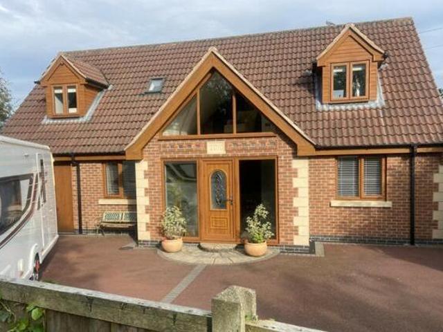 4 Bedroom Detached House For Sale In Hucknall, Nottingham