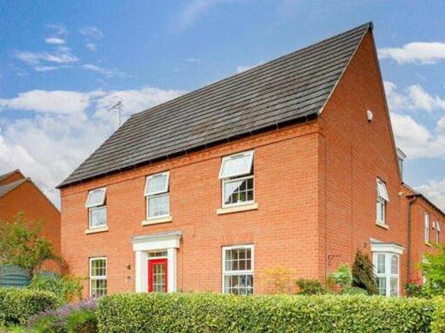 4 Bedroom Detached House For Sale In Hucknall, Nottinghamshire