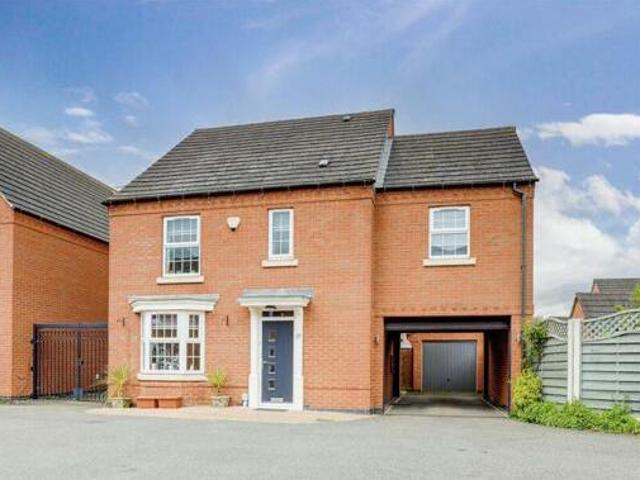 4 Bedroom Detached House For Sale In Hucknall, Nottinghamshire