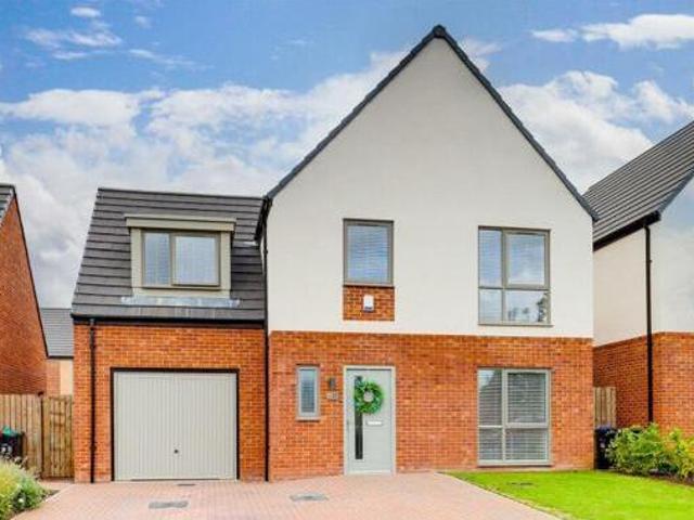 4 Bedroom Detached House For Sale In Hucknall, Nottinghamshire