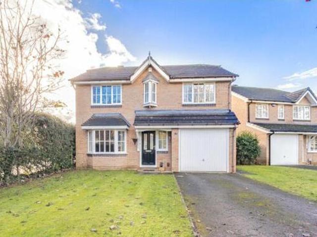 4 Bedroom Detached House For Sale In Huddersfield, West Yorkshire