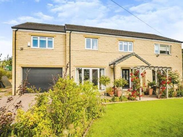 4 Bedroom Detached House For Sale In Huddersfield, West Yorkshire