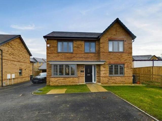4 Bedroom Detached House For Sale In Huddersfield