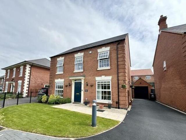 4 Bedroom Detached House For Sale In Hugglescote, Coalville