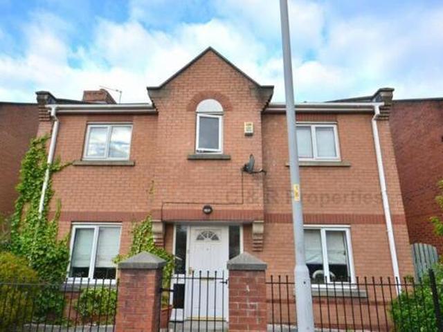 4 Bedroom Detached House For Sale In Hulme