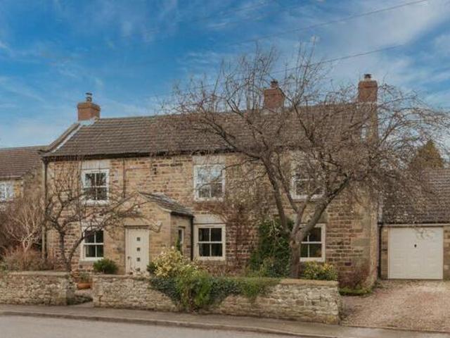 4 Bedroom Detached House For Sale In Hunton