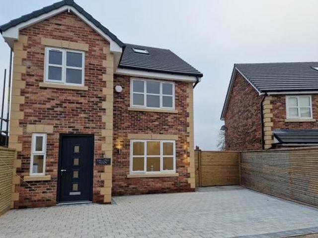 4 Bedroom Detached House For Sale In Hunters Court