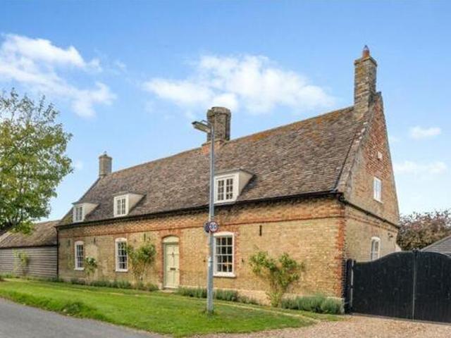 4 Bedroom Detached House For Sale In Huntingdon, Cambs