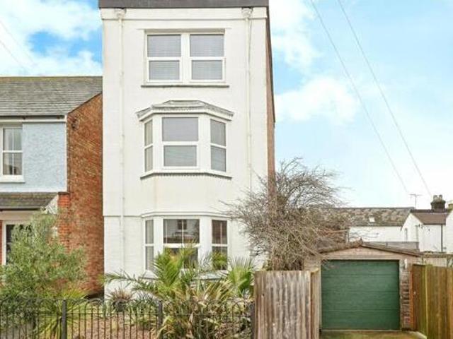 4 Bedroom Detached House For Sale In Hythe, Kent