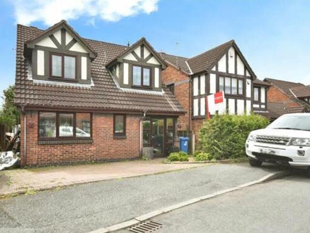 4 Bedroom Detached House For Sale In Hyde, Cheshire