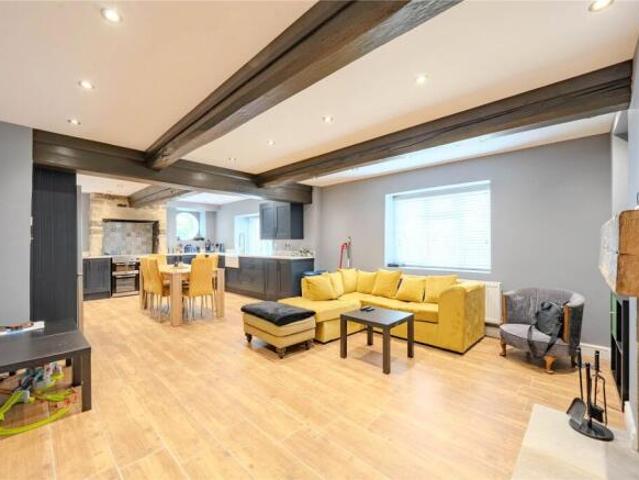 4 bedroom detached house for sale in India Cottage, Bank Avenue, Morley, Leeds, West Yorkshire, LS27