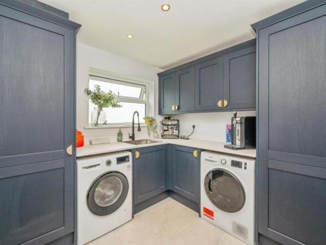 4 bedroom detached house for sale in Ingham Drive, Mickleover, Derby, DE3