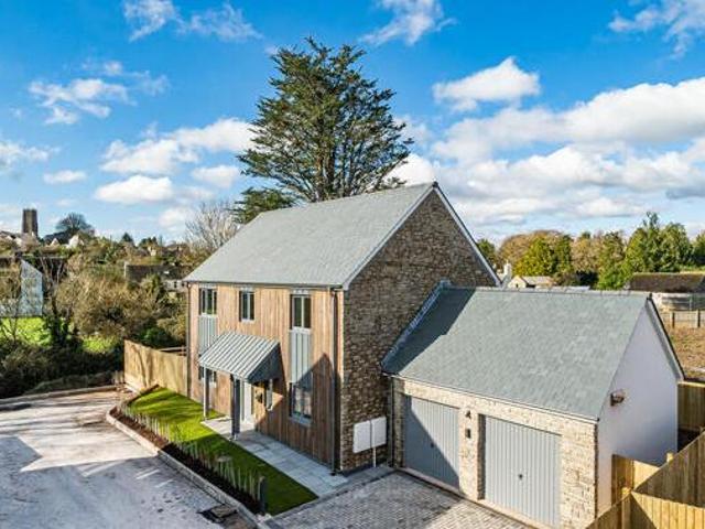 4 Bedroom Detached House For Sale In Ipplepen