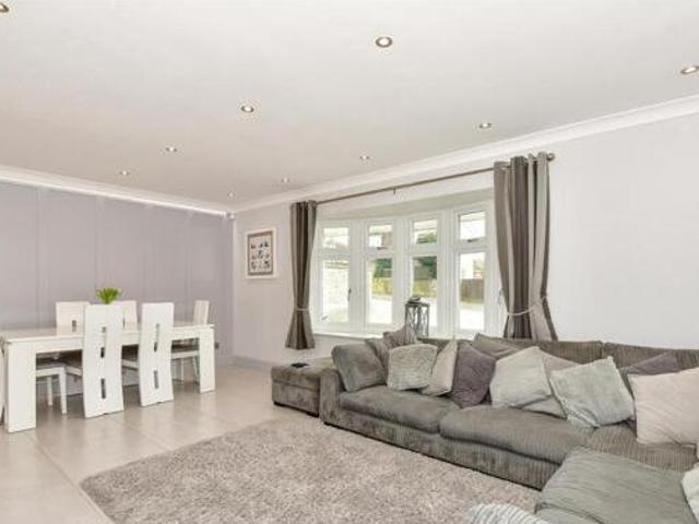 4 Bedroom Detached House For Sale In Istead Rise