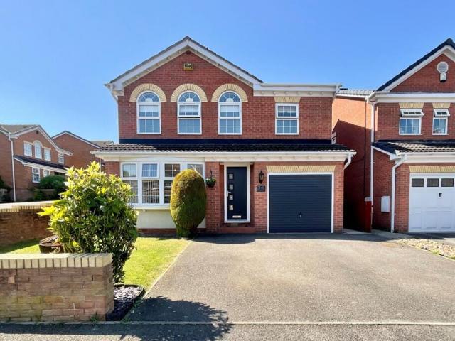 4 bedroom detached house for sale in John Hibbard Avenue, Sheffield, S13 9UU, S13