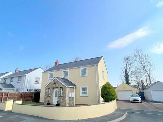 4 Bedroom Detached House For Sale In Johnston