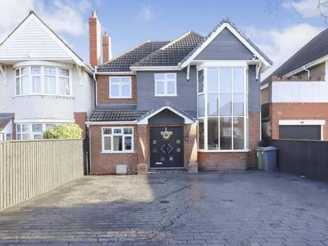 4 bedroom detached house for sale in Jeremy Road WOLVERHAMPTON WV4