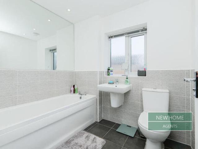 4 bedroom detached house for sale in Oak Drive Whinmoor, Leeds, LS14 2FB, LS14
