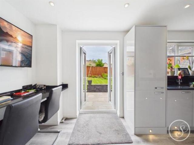4 bedroom detached house for sale in Oak Drive, Whinmoor, Leeds, LS14