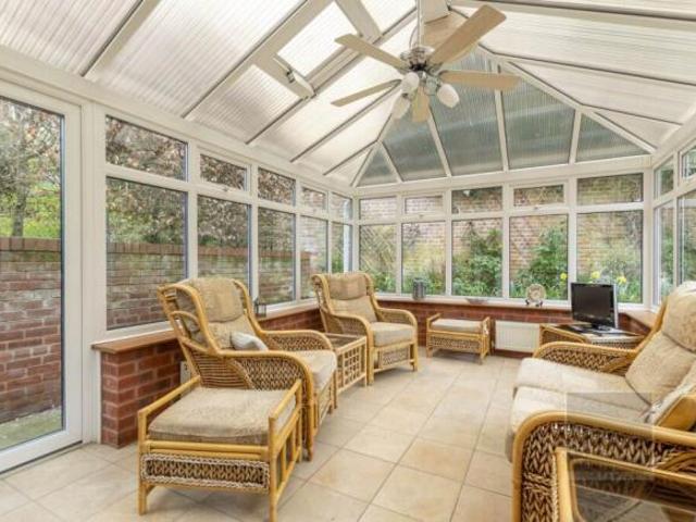 4 bedroom detached house for sale in Oaklands Drive, Cringleford, NR4