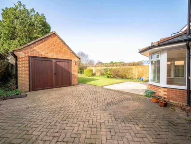 4 bedroom detached house for sale in Oakley Lane, Oakley, Basingstoke, RG23 7JT, RG23