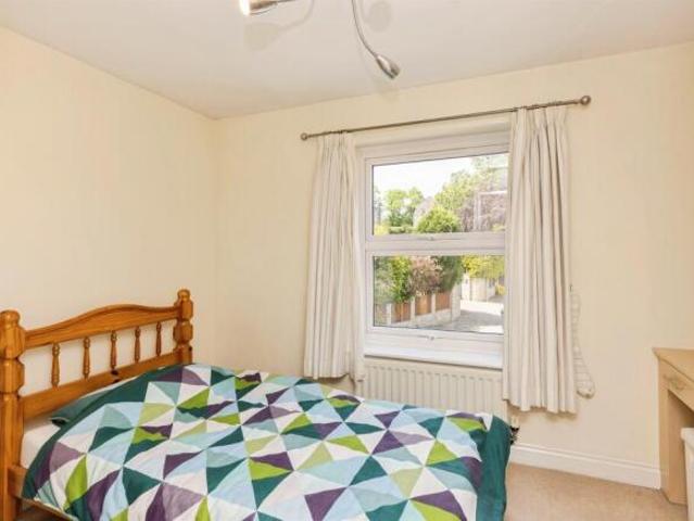 4 bedroom detached house for sale in Oakleigh Road, Clayton, Bradford, BD14