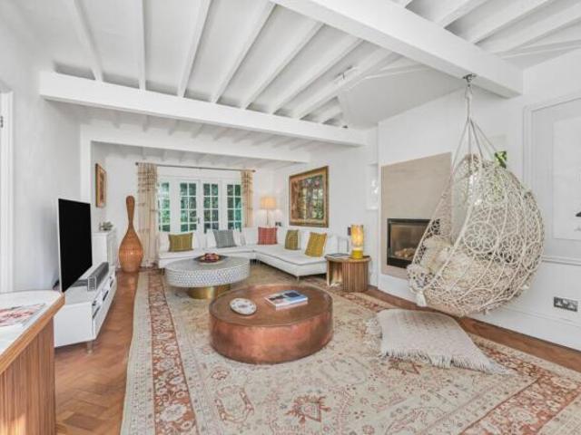 4 bedroom detached house for sale in Oakwood Close, Chislehurst, Kent, BR7