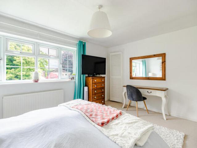 4 bedroom detached house for sale in Oakwood Green, Oakwood, Leeds, LS8
