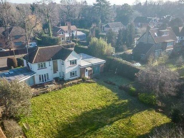 4 bedroom detached house for sale in Oakwood Road HORLEY Surrey RH6