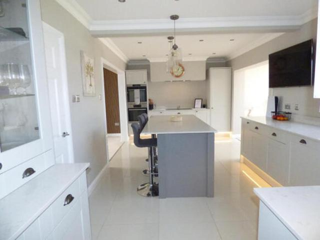 4 bedroom detached house for sale in Ocean View Close Derwen Fawr Swansea Sa2 8ep, SA2