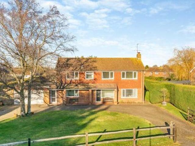 4 Bedroom Detached House For Sale In Odiham, Hook