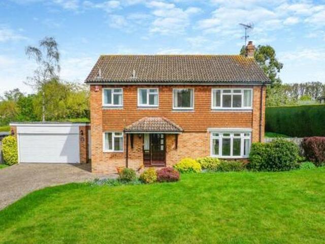 4 Bedroom Detached House For Sale In Odiham, Hook