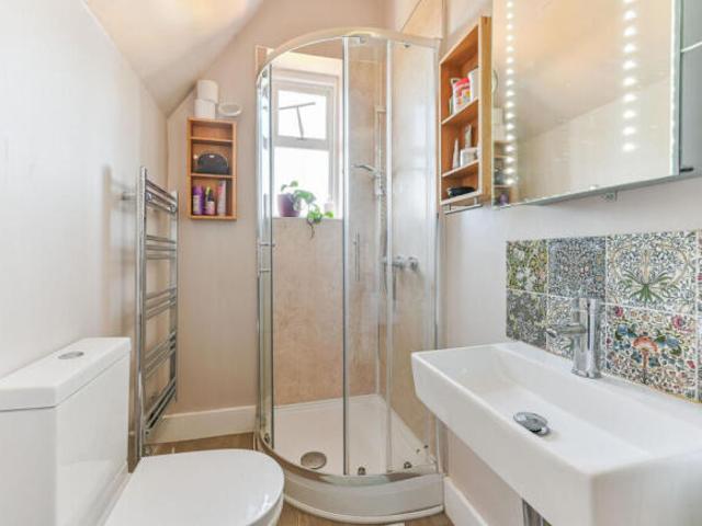 4 bedroom detached house for sale in Old Malden Lane, Worcester Park, KT4