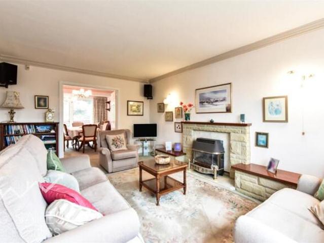 4 bedroom detached house for sale in Old Hay Close, Sheffield, S17