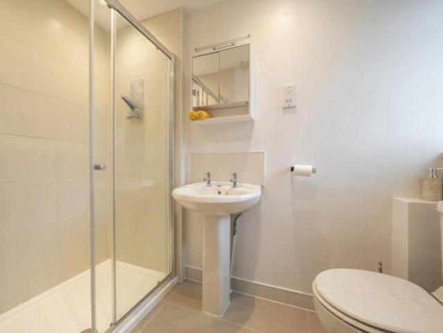 4 bedroom detached house for sale in Old Kempshott Lane, Basingstoke RG22 5EU, RG22
