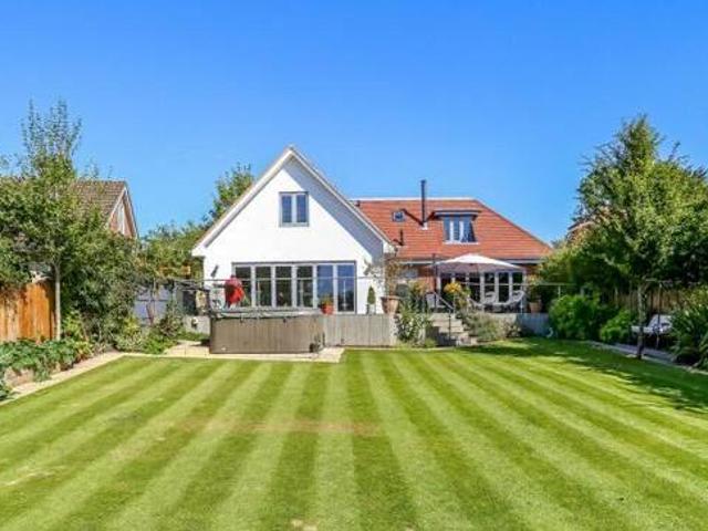 4 Bedroom Detached House For Sale In Olivers Battery, Winchester